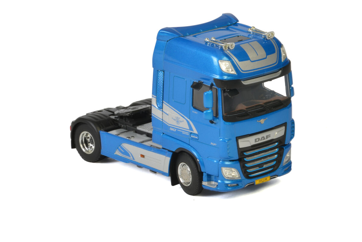 Premium Line; DAF XF SUPER SPACE CAB MY* | WSI Models